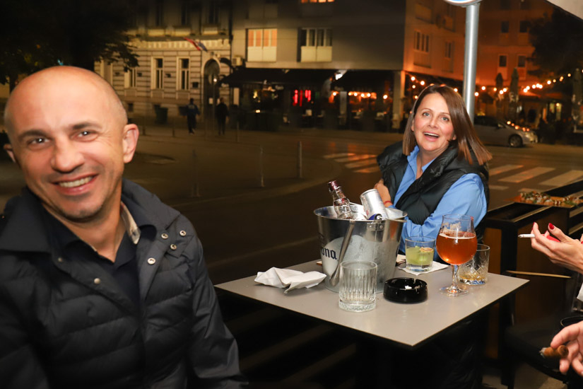 Sinoć u Osijeku otvoren Axmann! Na otvorenju puna terasa bivših ...