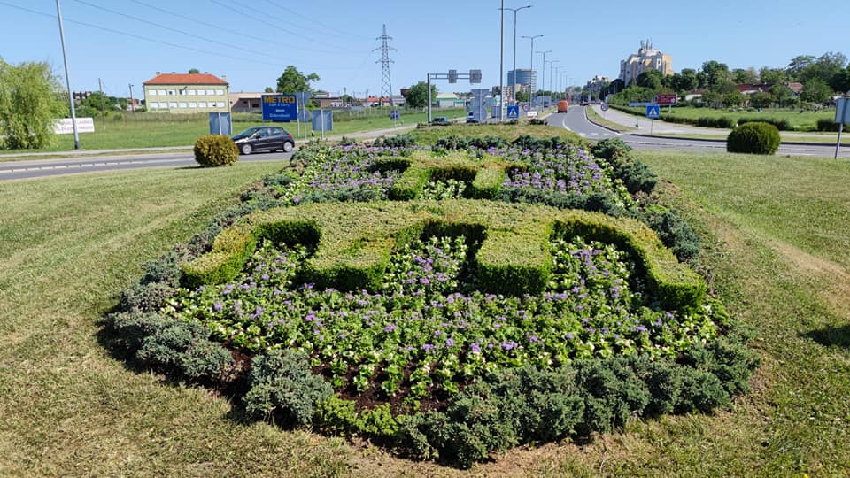 Unikom cvijećem i zelenilom uredio grbove Grada Osijeka! - Osijek Express