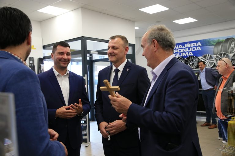 Novi centar Tokić Grupe u Osijeku! Vlasnik Ilija Tokić: Za ovo bi nam u ...